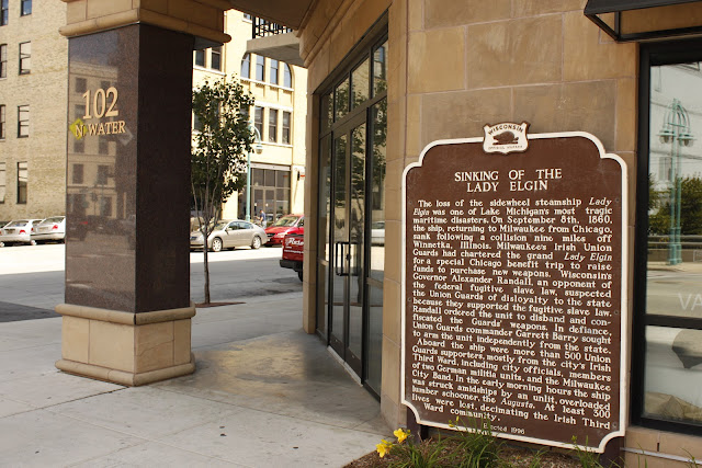 The Digital Research Library of Illinois History Journal™ : The Sinking ...