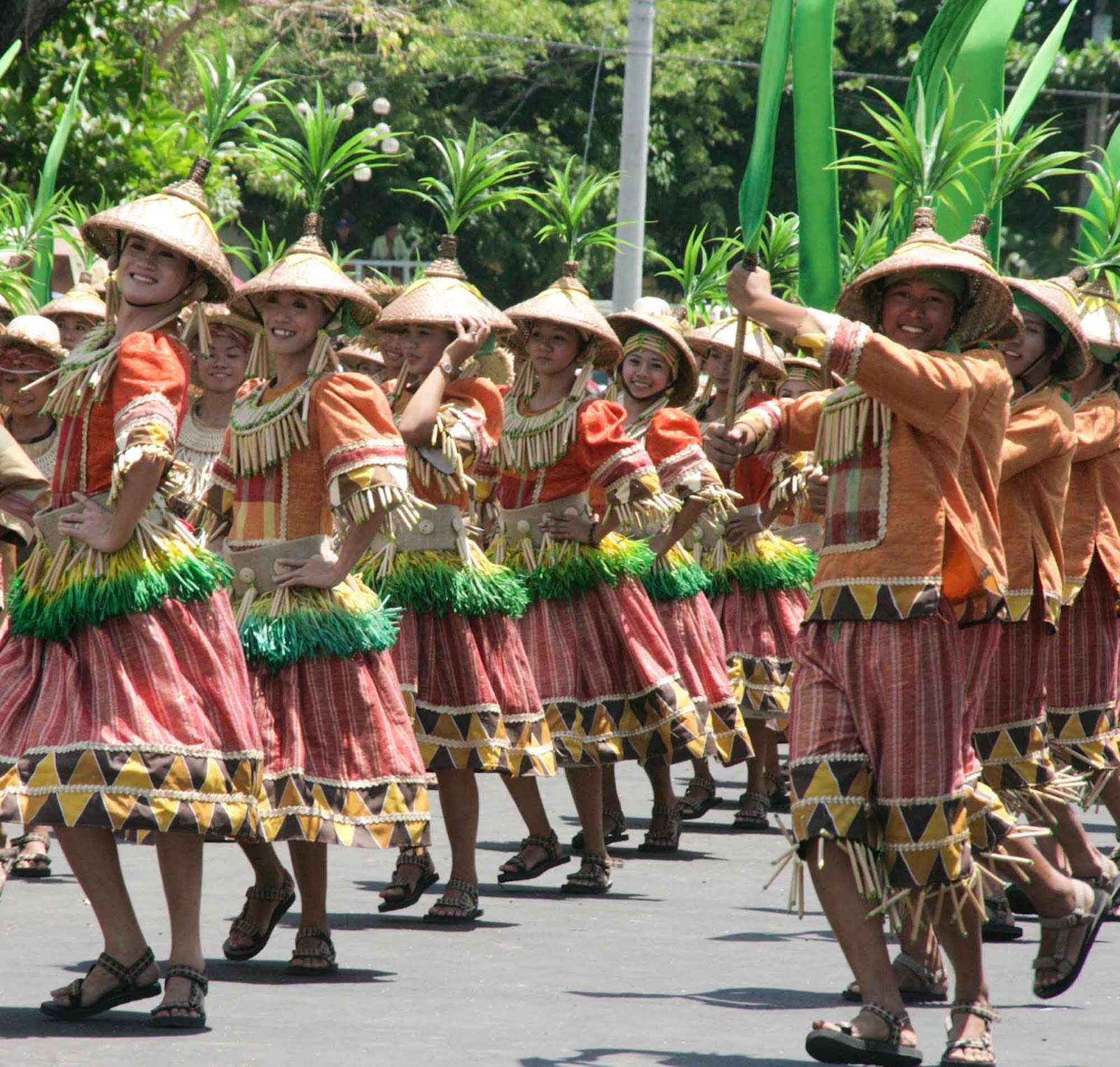 The Champion Float And Street Dance of Agew na Pangasinan. | POLICE ...