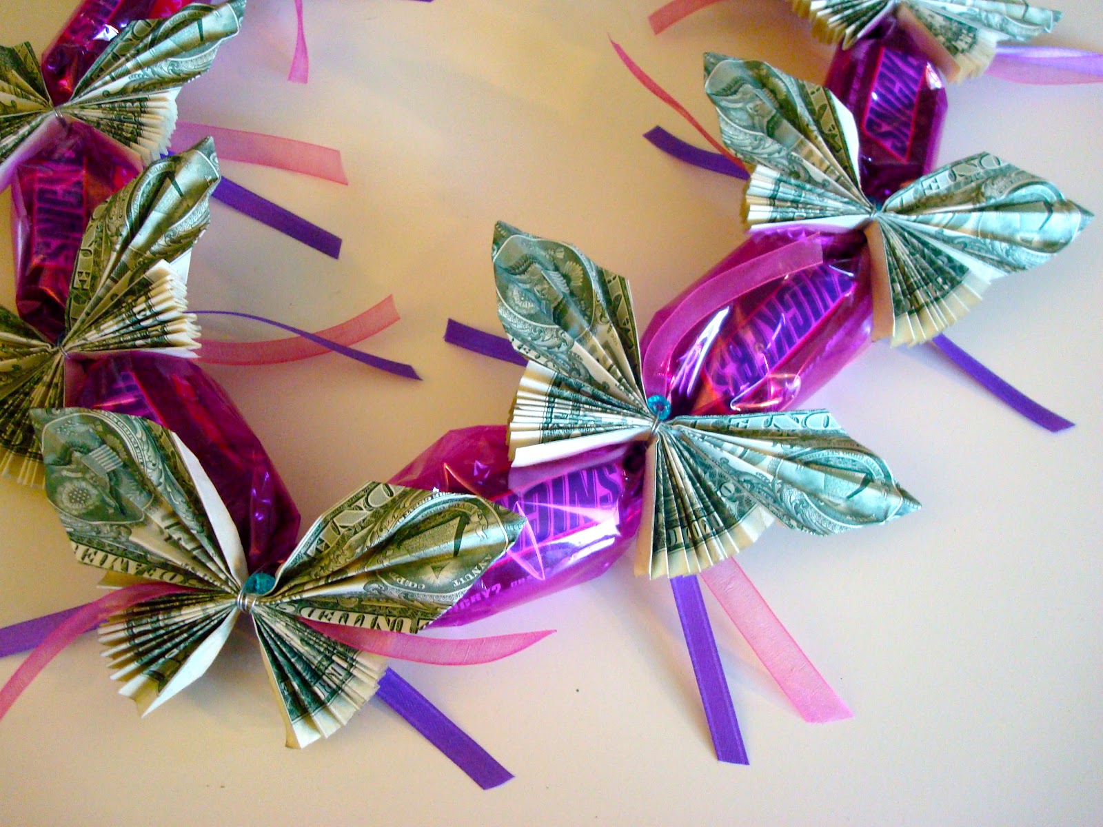 Once Upon A Pink Moon: Tutorial - How to make a candy lei with dollar ...