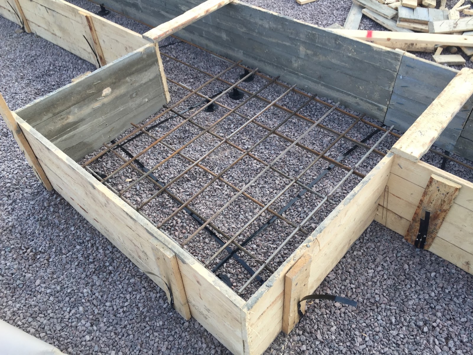 Timpurille talo -Rakennusblogi: Anturoiden tekoa