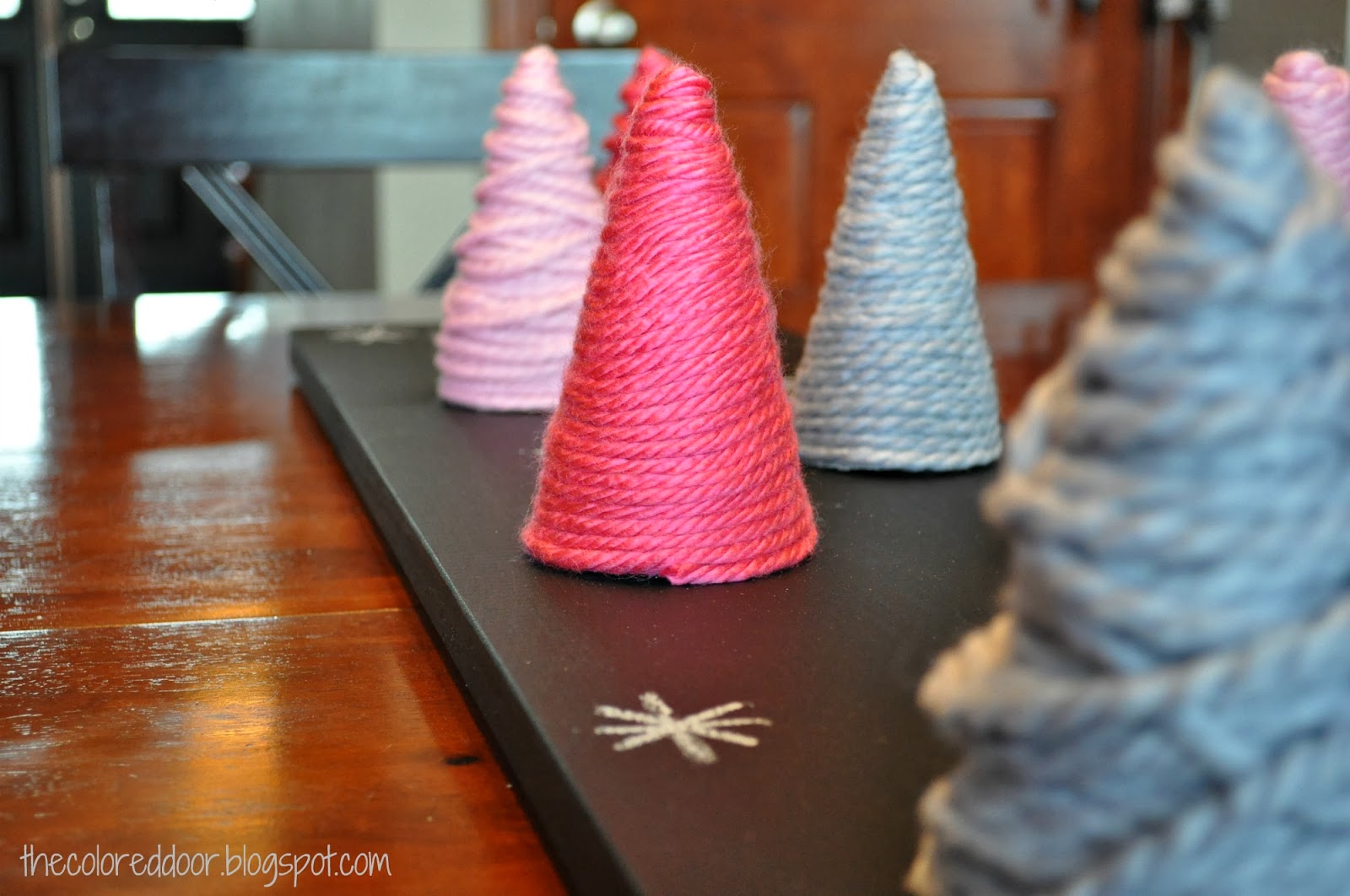 the colored door: DIY Yarn Trees