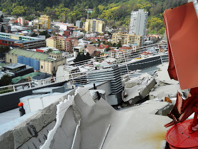 Geodomus... habitar la Tierra en armonía: VISITA TORRE O'HIGGINS AFECTADA POR TERREMOTO 27/F