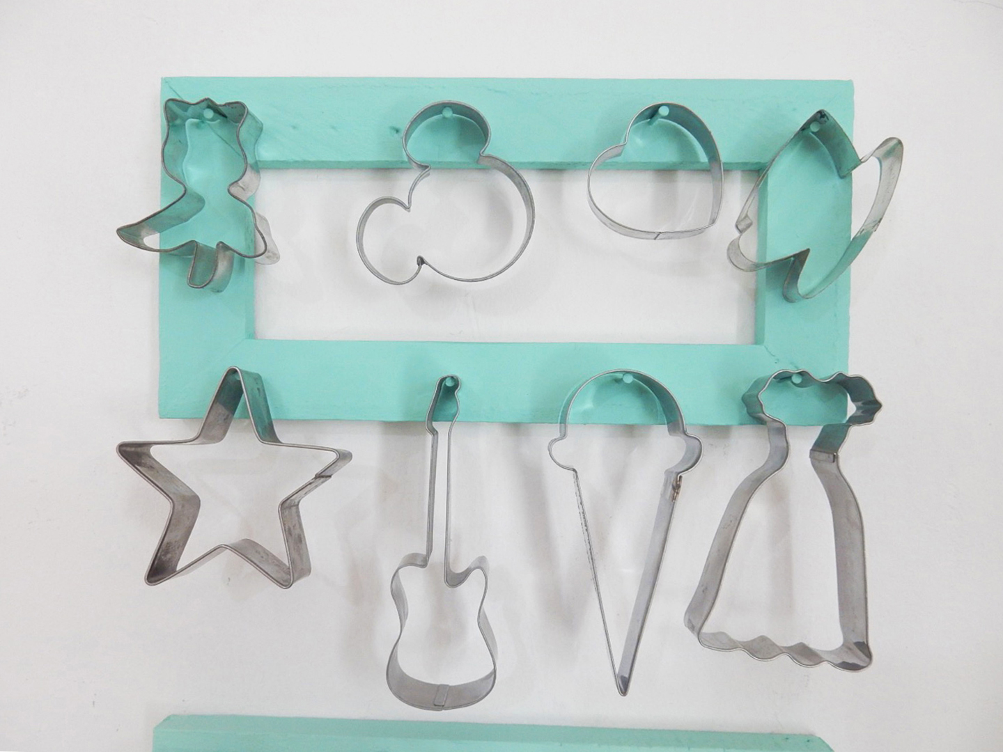 DIY Easy Cookie Cutter Holder