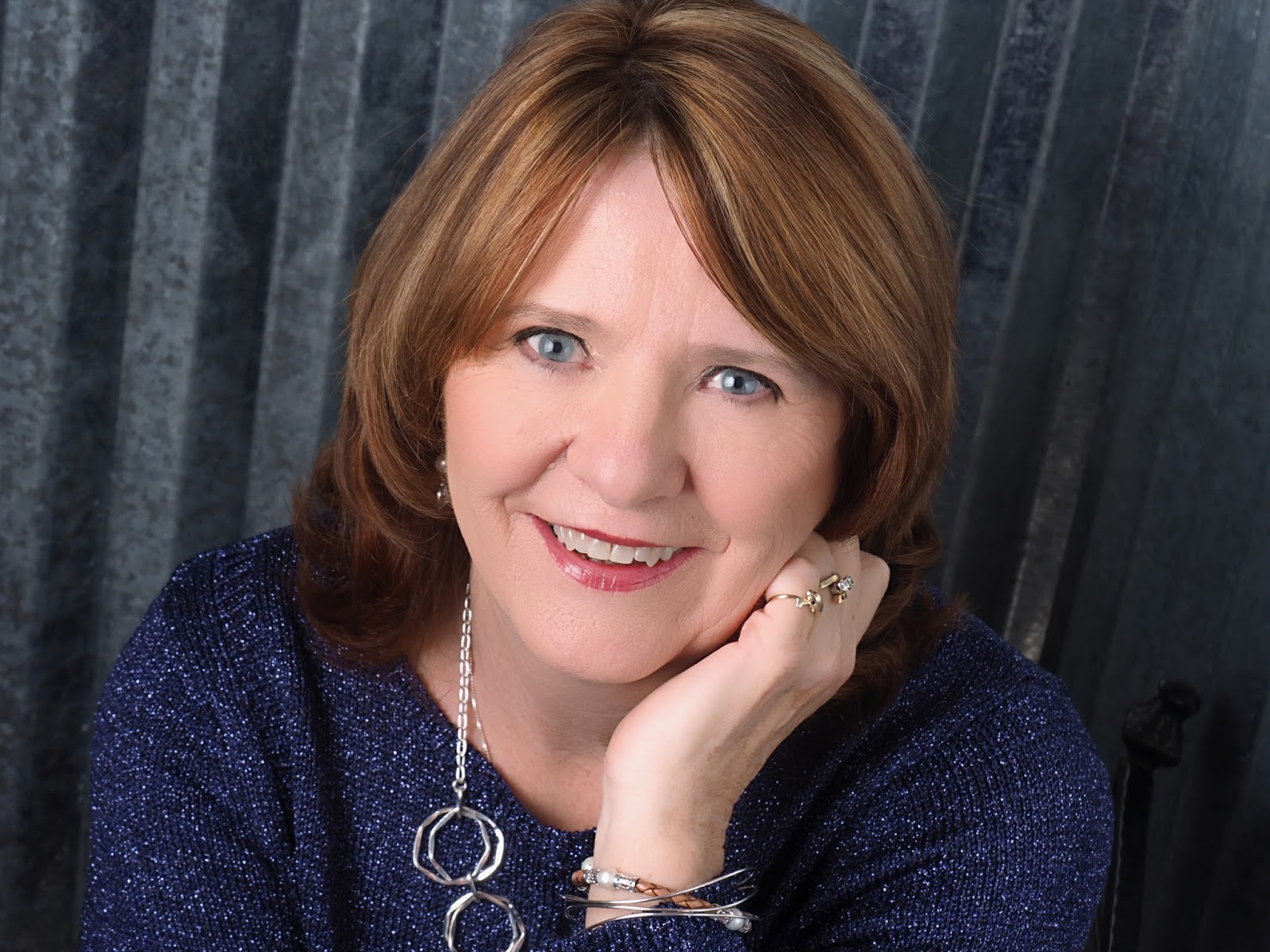 Crystal's Chaotic Confessions : The Best Laid Wedding Plans by Lynnette ...