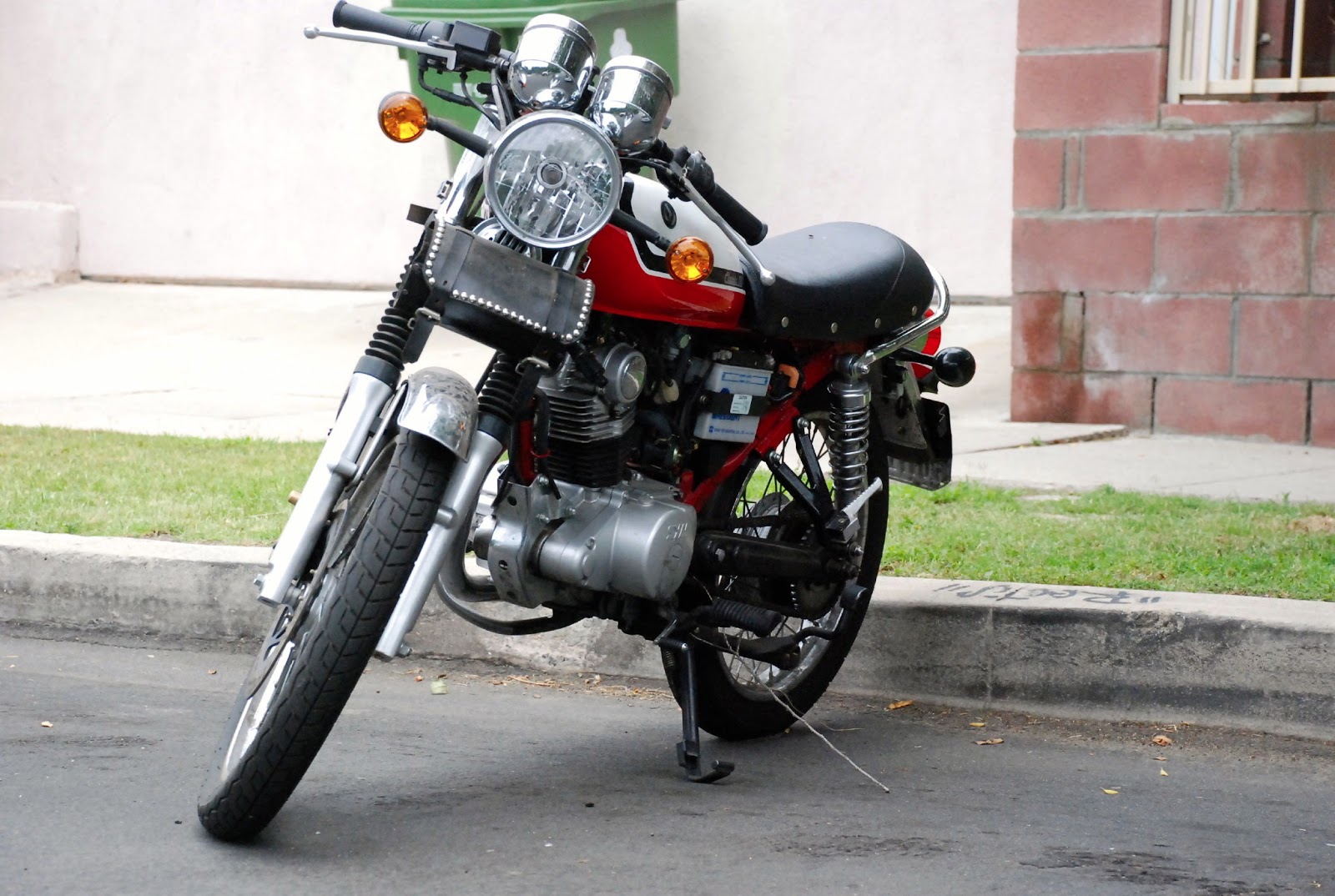 Sym Wolf Classic 150- Street Style- Toluca Lake