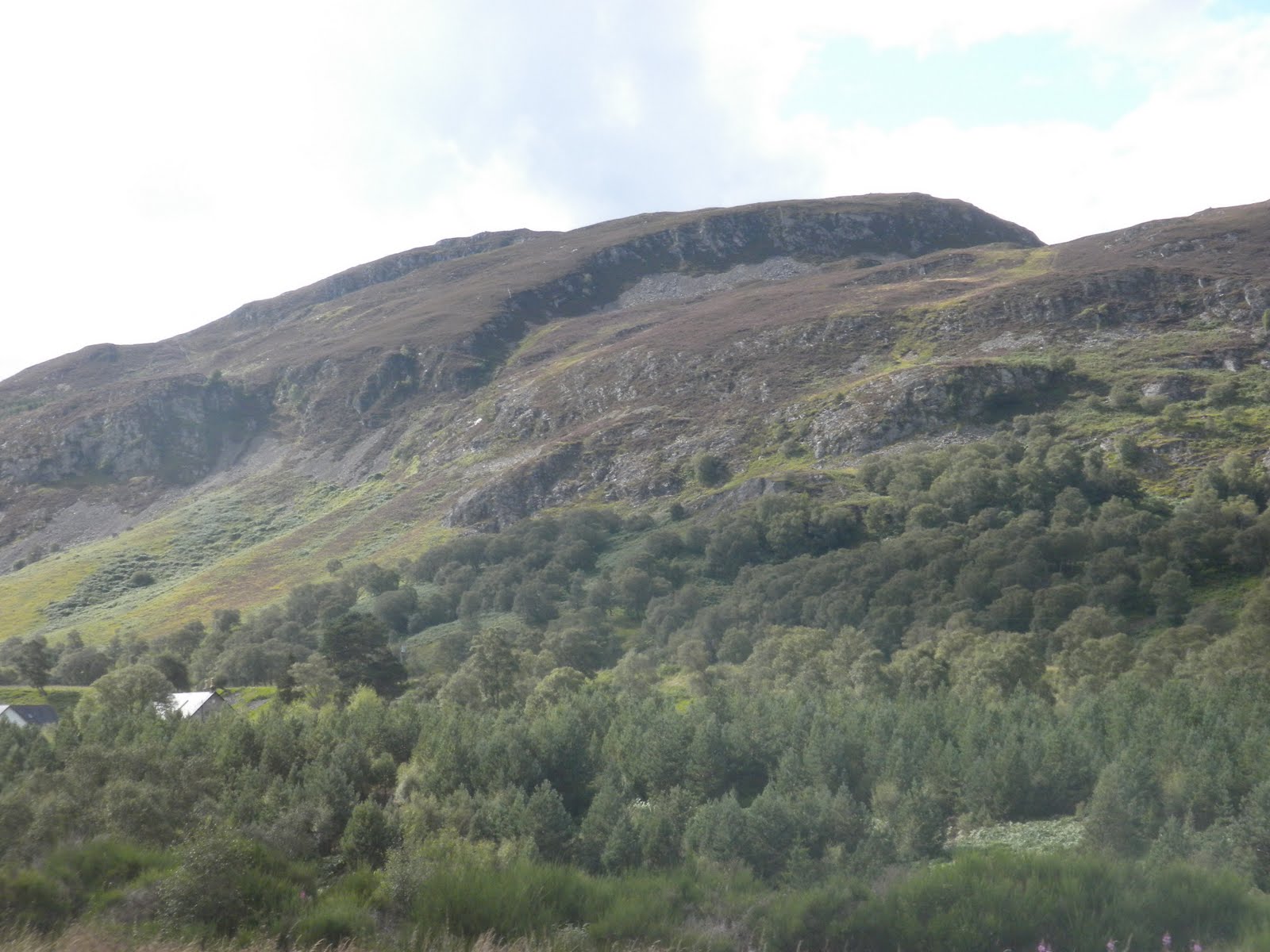 Dave and Lynne in New Zealand: Scotland: countryside north of Edinburgh