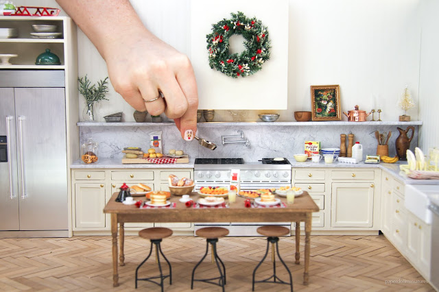 Christmas Kitchen — Paper Doll Miniatures