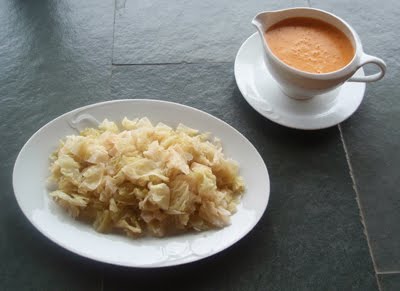 REPOLLO CON SALSA DE PIMIENTOS ROJOS