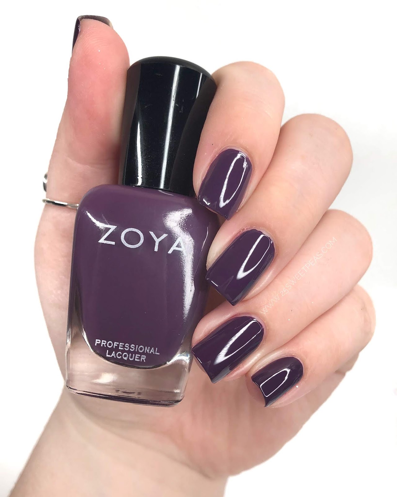 Zoya Twinkling | Holiday 2019 Collection — 25 Sweetpeas