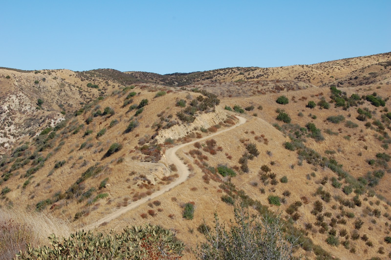 Hiking The Chumash Trail | East West Hike