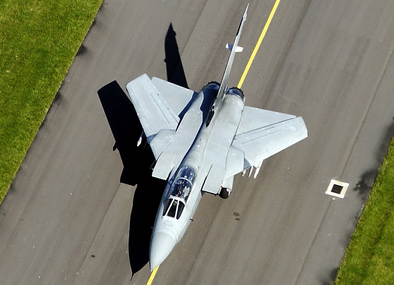 Miltary-Wallpapers|Guns-hd-Wallpaper: Jet Fighter Attack Airplanes ...