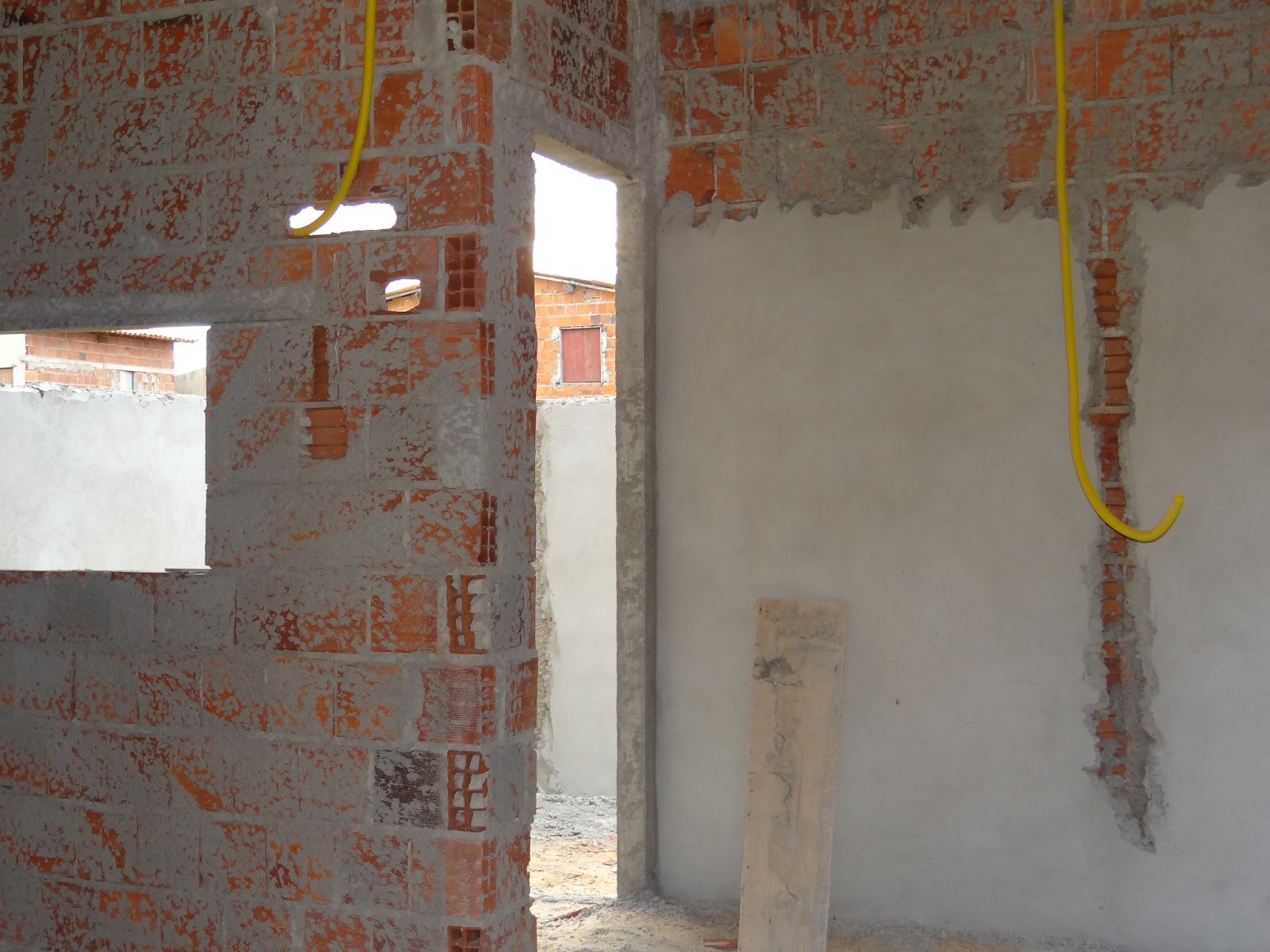 Rodrigo Nogueira: Condomínio Fechado (Obras)