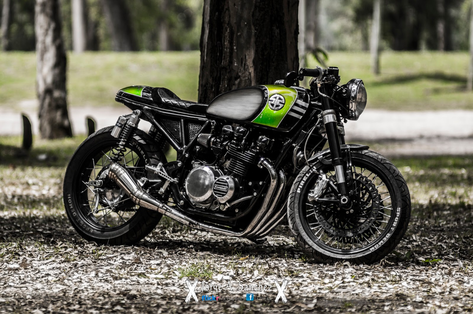 Kz650 Cafe Racer By Ruffo Black Customs Rocketgarage Cafe Racer