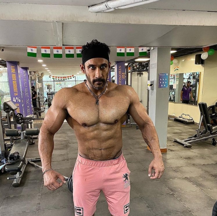 Bodybuilder Tarun Gill Biography - youtuber tarun gill wiki, wife ...