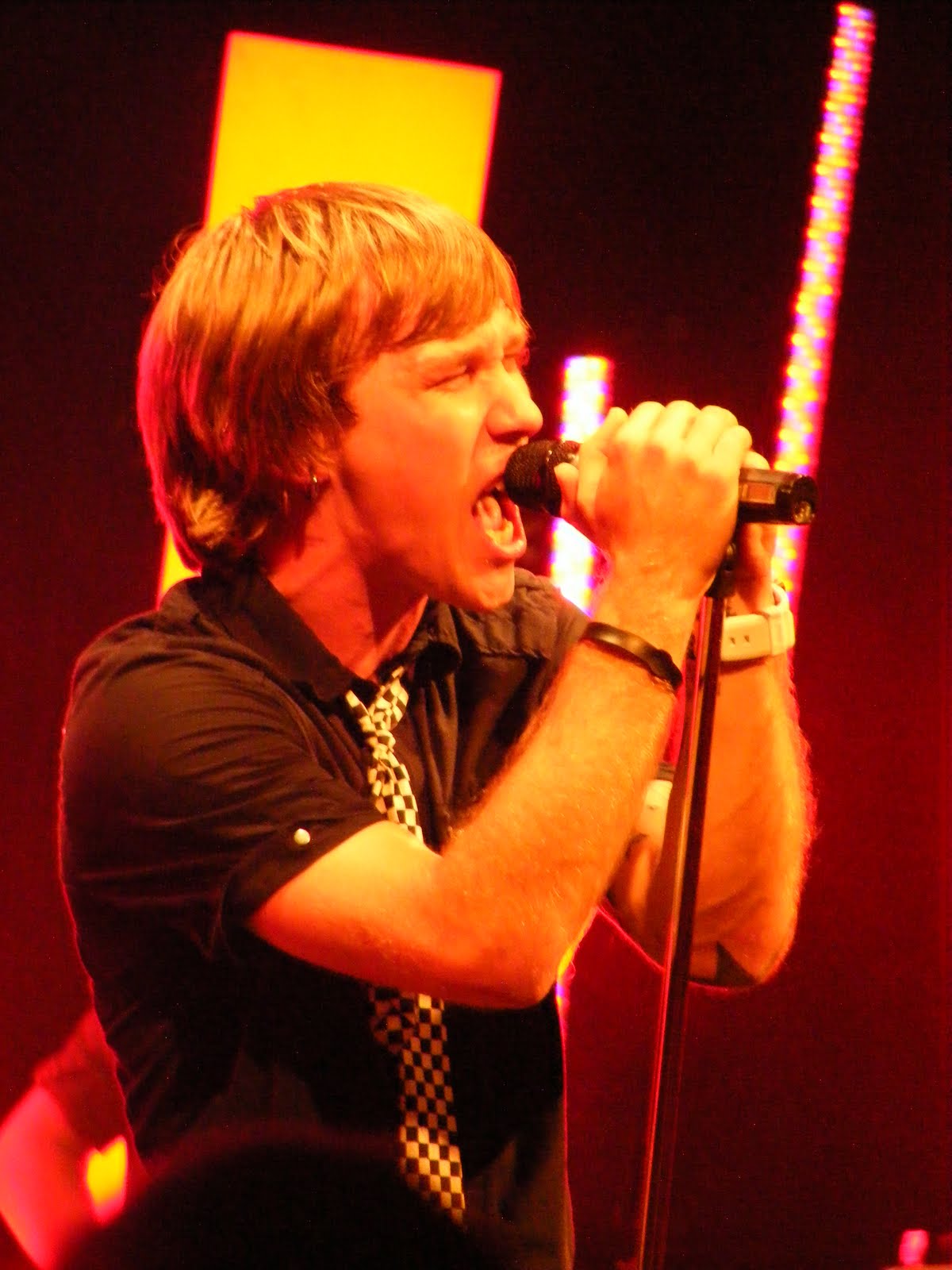 Christian Rock Files: Hawk Nelson returns home!