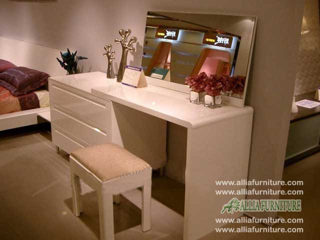 Meja rias kaca minimalis modern queen - Allia Furniture