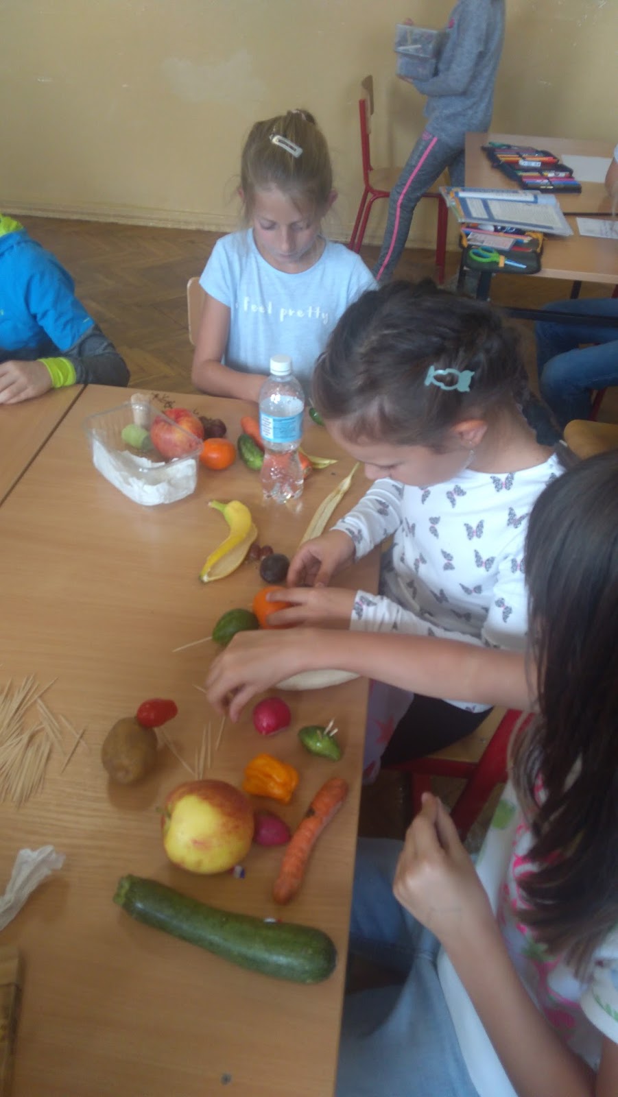 Na świetlicy: WARZYWNE STWORKI (III grupa świetlicowa)