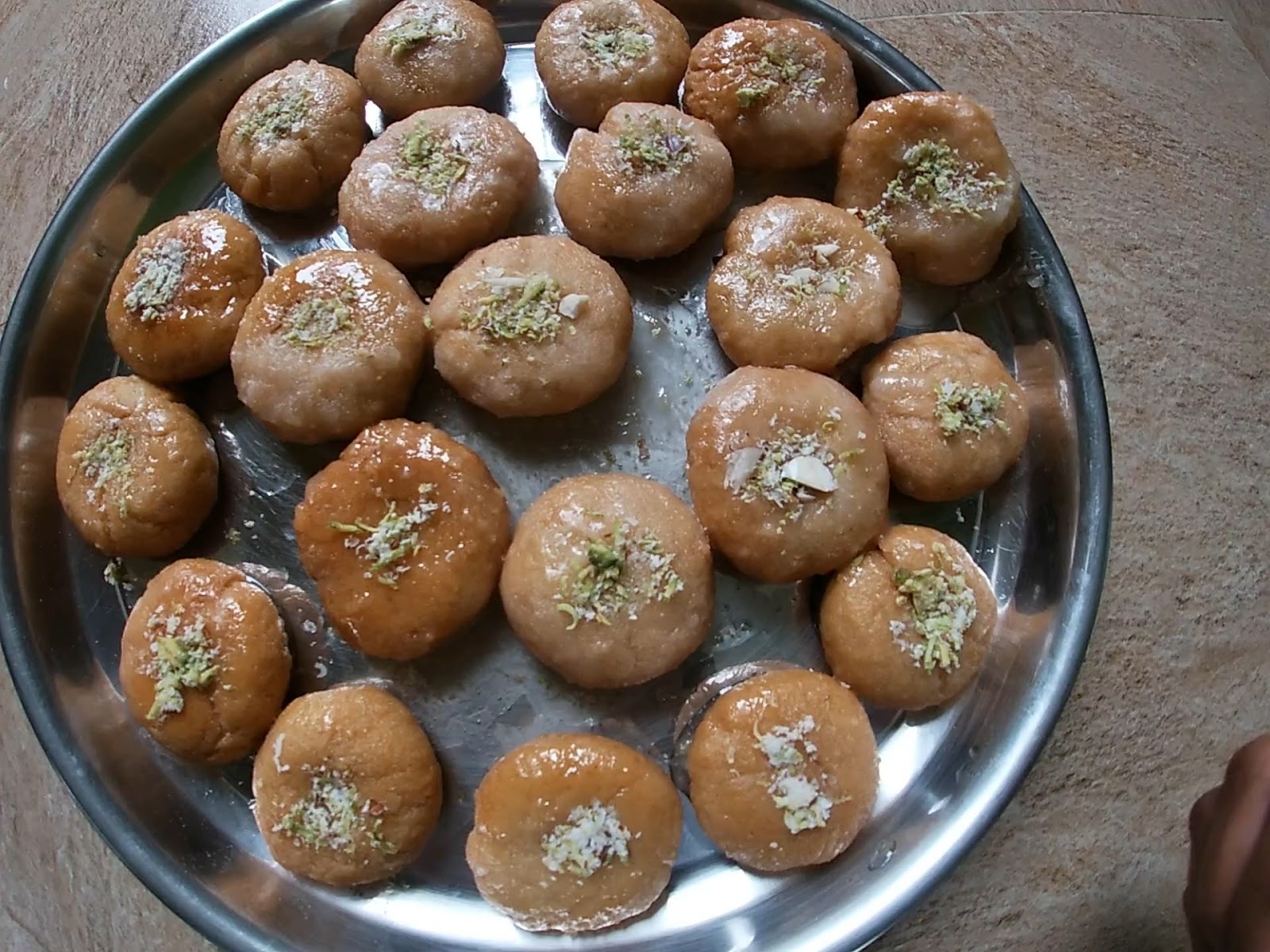 Badusha - Sweet with maida (all purpose flour, ghee and sugar) - Easy ...