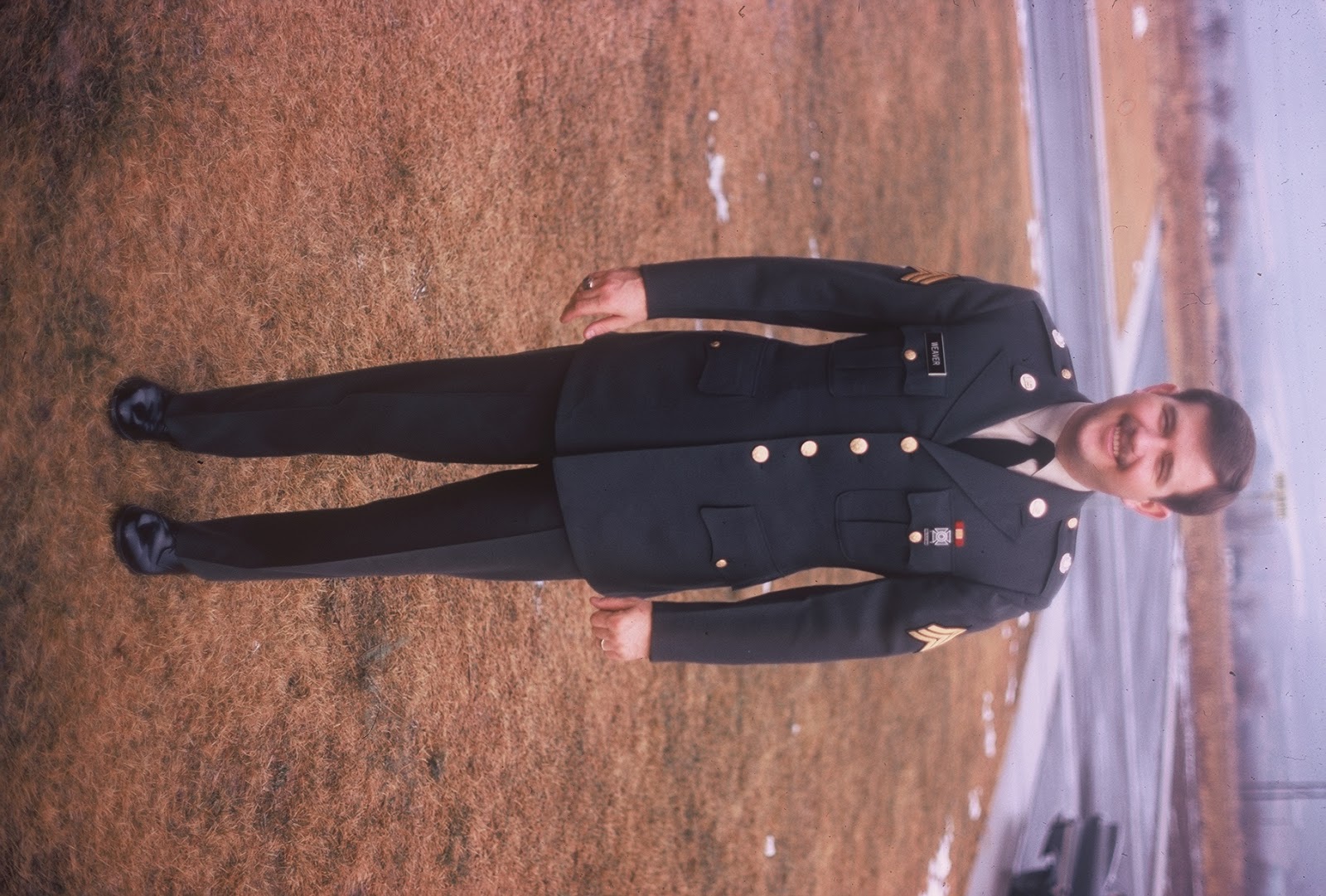 Barnwood and Tulips: Memory Monday- Remembering my ancestors in uniform