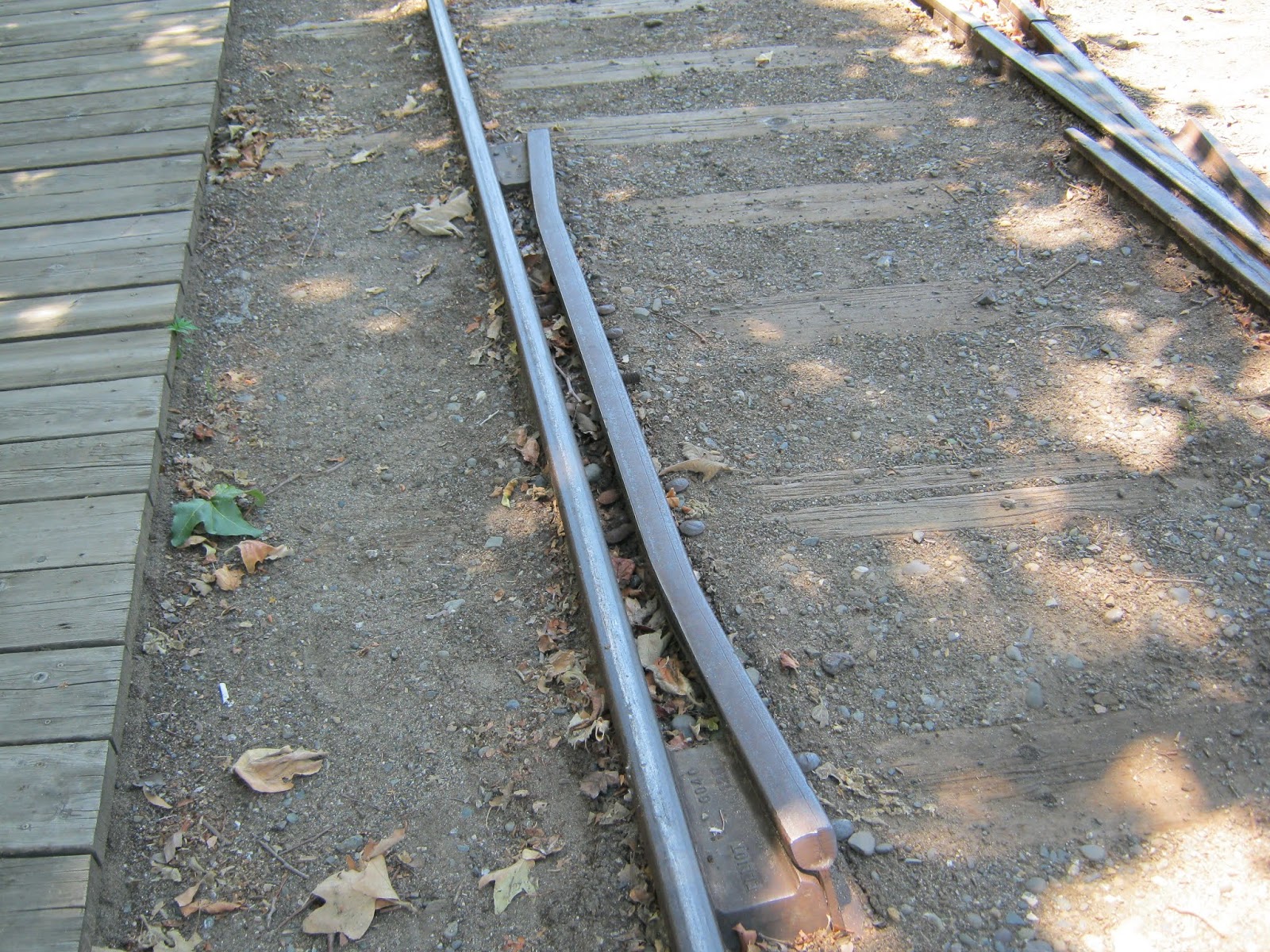 The Model Railroader's Notebook: Three Way Stub Switch or Turnout ...