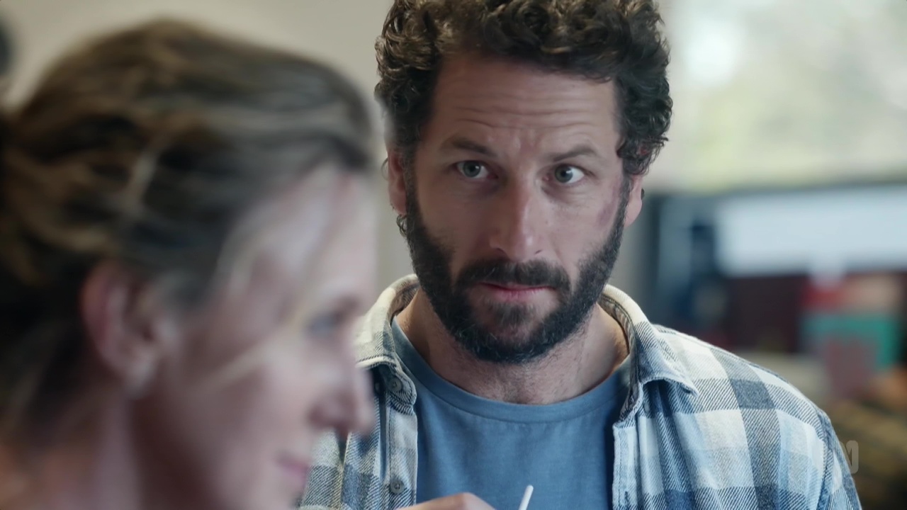 ausCAPS: Rupert Reid shirtless in The Heights 2-03 "Episode 3"