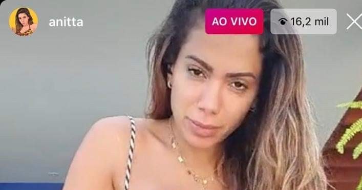 Durante Live Anitta Aparece Com A Pepeca Melada Portal Chagas Tardelly