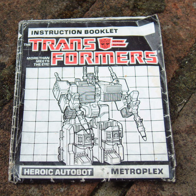 THE TRANSFORMERS: AUTOBOT CITY-METROPLEX