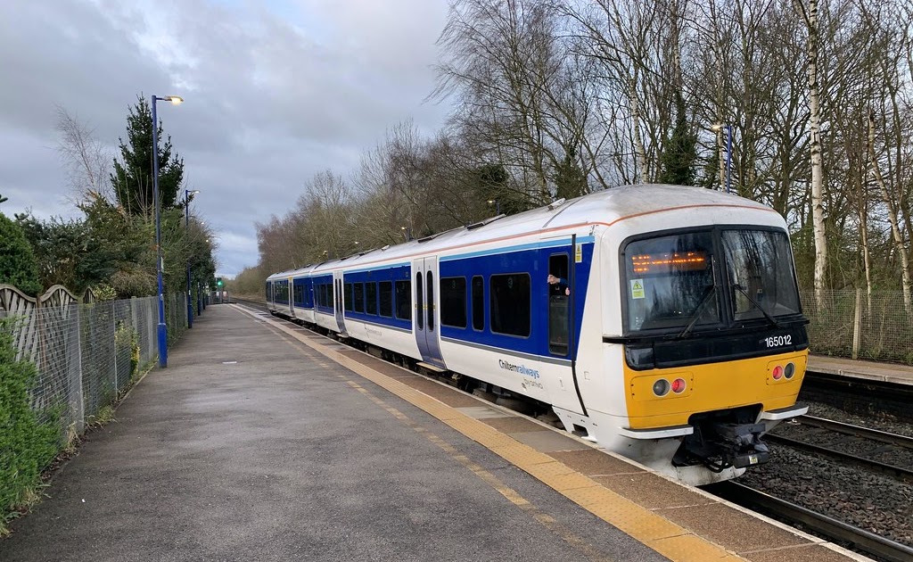 British Diesels and Electrics: Class 165 Network Turbo