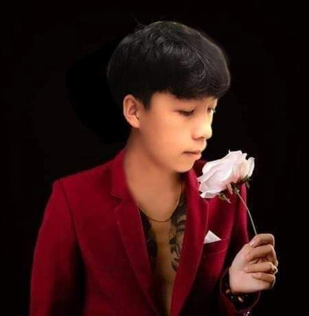 Ho ng Van b?y d th nh c ng nhu th? n o tr n con du?ng l m d?ch v? Marketing Facebook - Tin T?c 24H