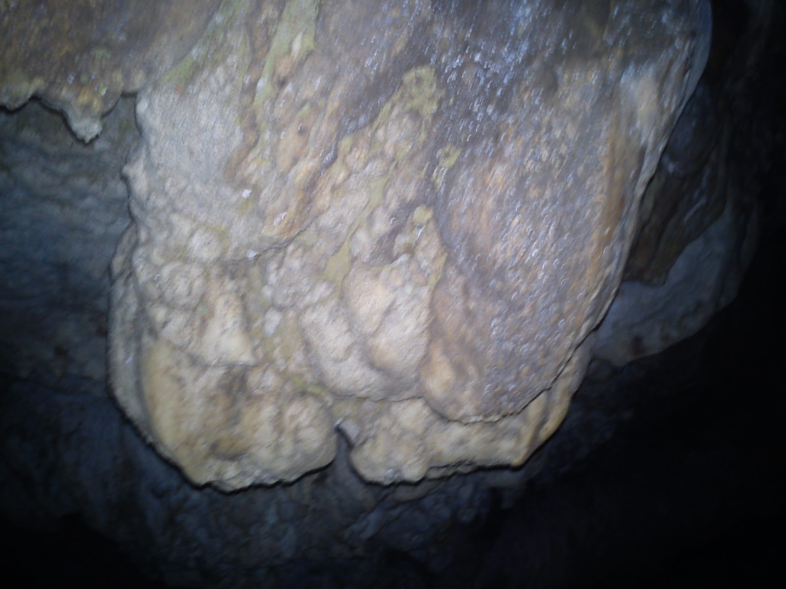 Stalakmit dan Stalaktit | Media Pembelajaran Geografi