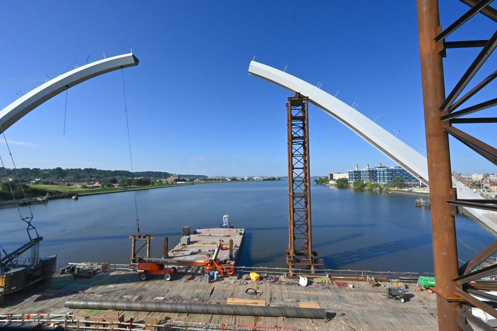 DCmud - The Urban Real Estate Digest of Washington DC: DC's Newest Arches