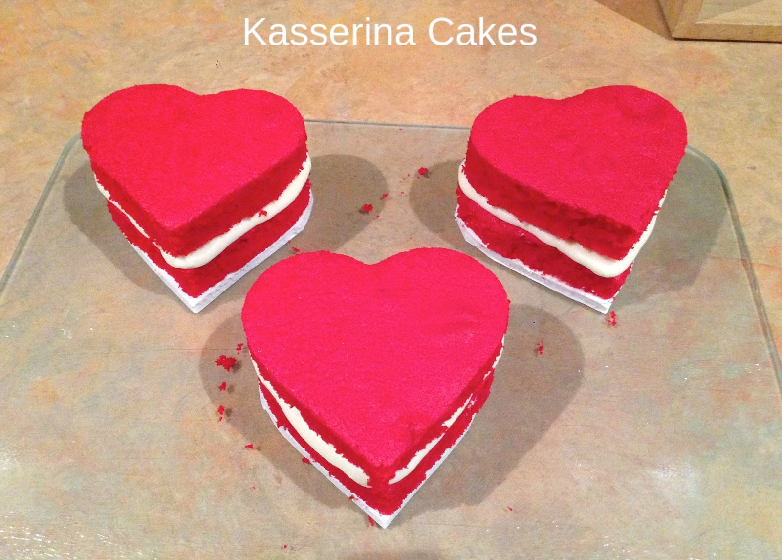 Kasserina: Heart shaped mini cakes - April 2016