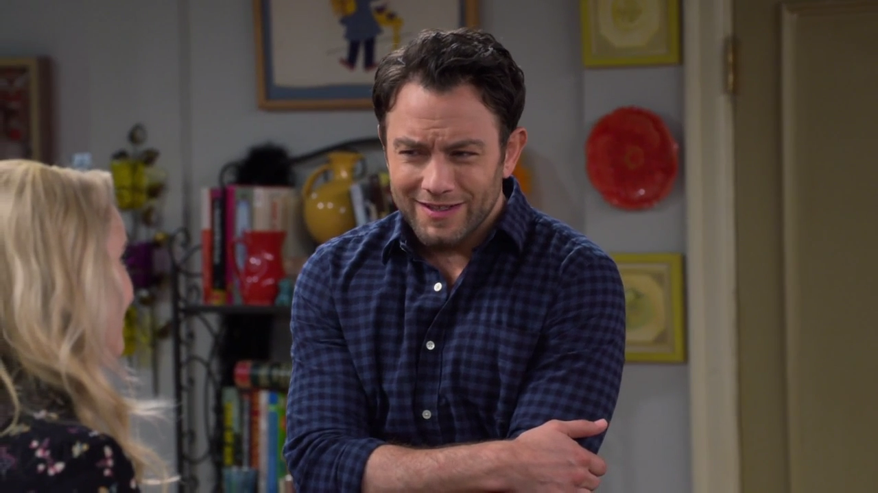 Jonathan Sadowski on Young & Hungry (2018) ~ DC's Men of the Moment