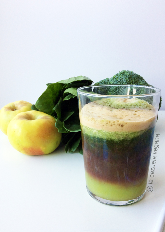 Zumo de manzana, brócoli, espinacas y jengibre | La Cazuela Vegana | Alimentación 100% vegetal y ...