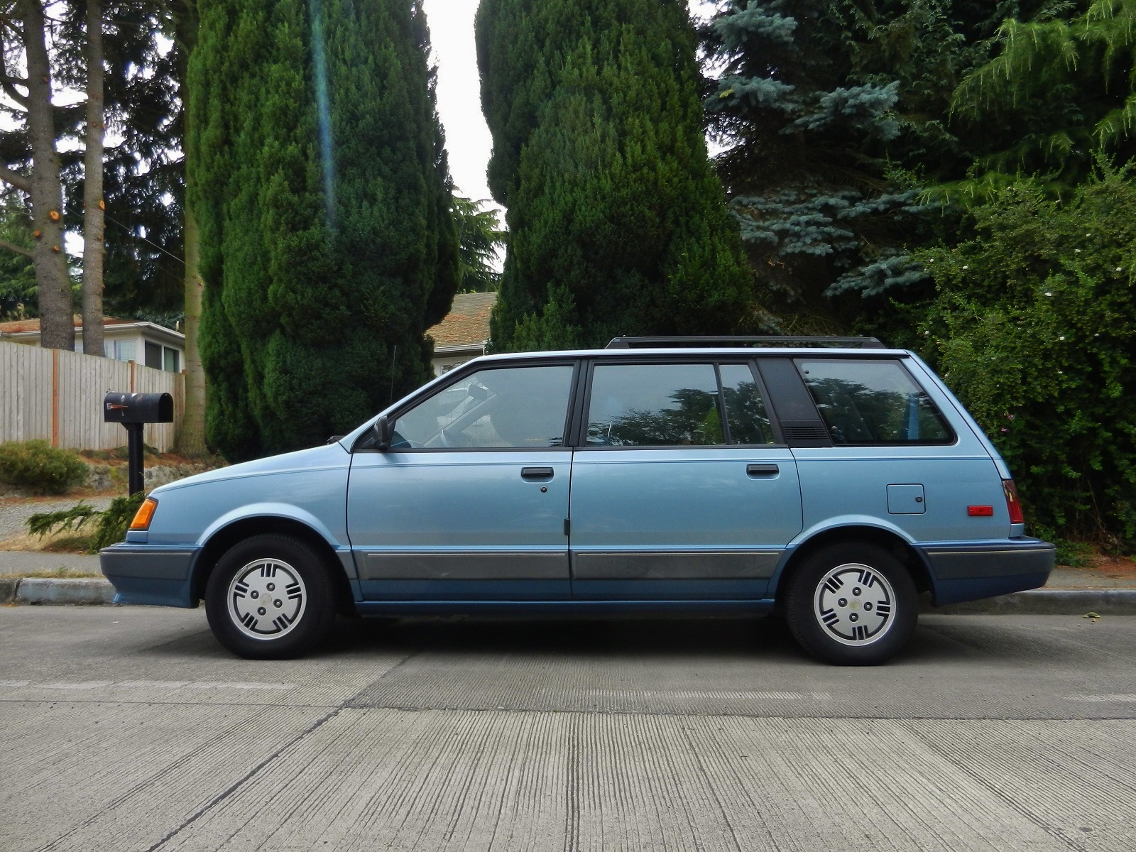 Seattle's Parked Cars: 1989 Dodge Colt Vista