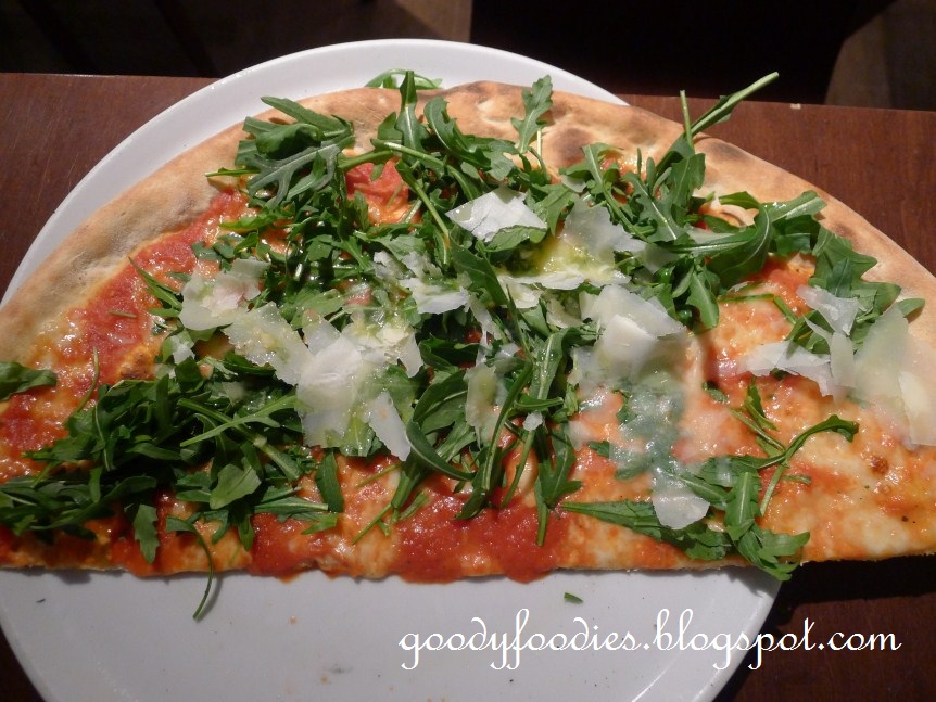 GoodyFoodies: Pizza @ L'Osteria, Regensburg, Germany