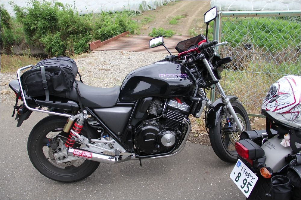 ROAD RIDER: HONDA CB400SF BEET EX