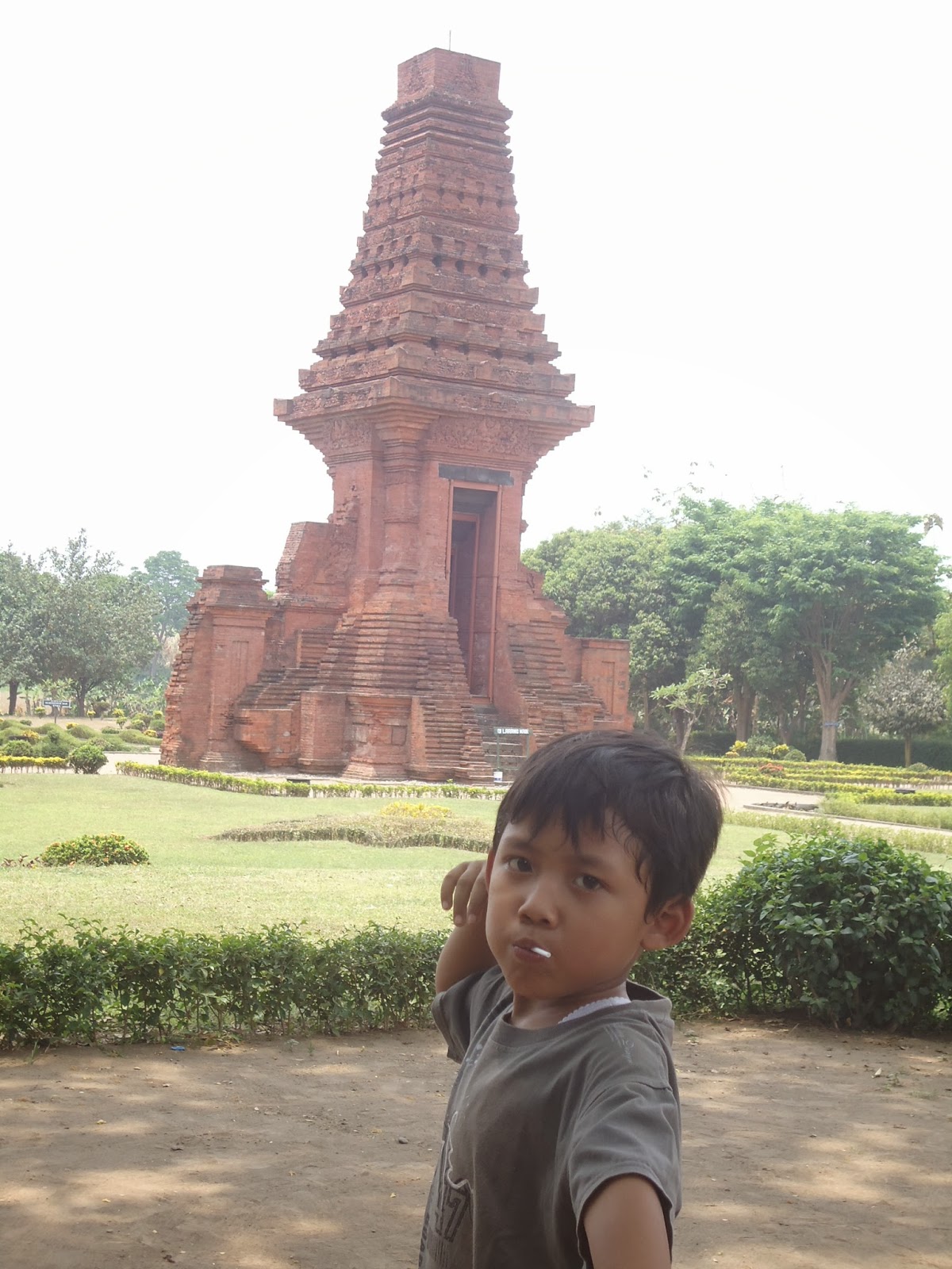 Candi Bajang Ratu