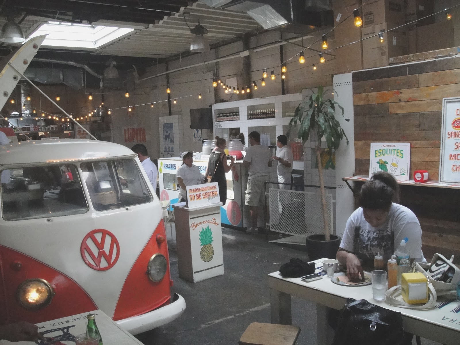 FOODYHOLIC'S Choice: TACOMBI - Cool taco place