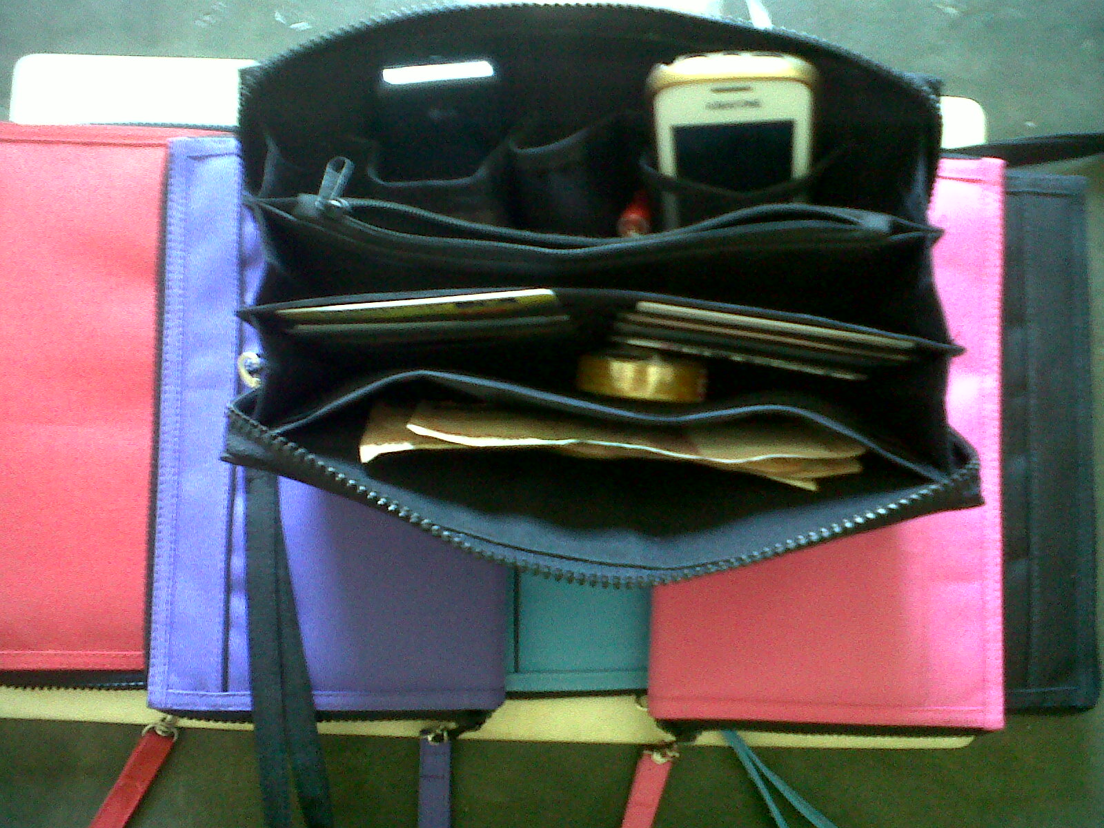 bilzamcollection: DOMPET HP ( HANDPHONE ORGANIZER)