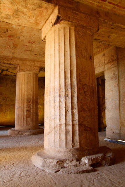 Araceli Rego: Del óleo al cincel: CAPITELES EGIPCIOS...CABEZALES DE ...