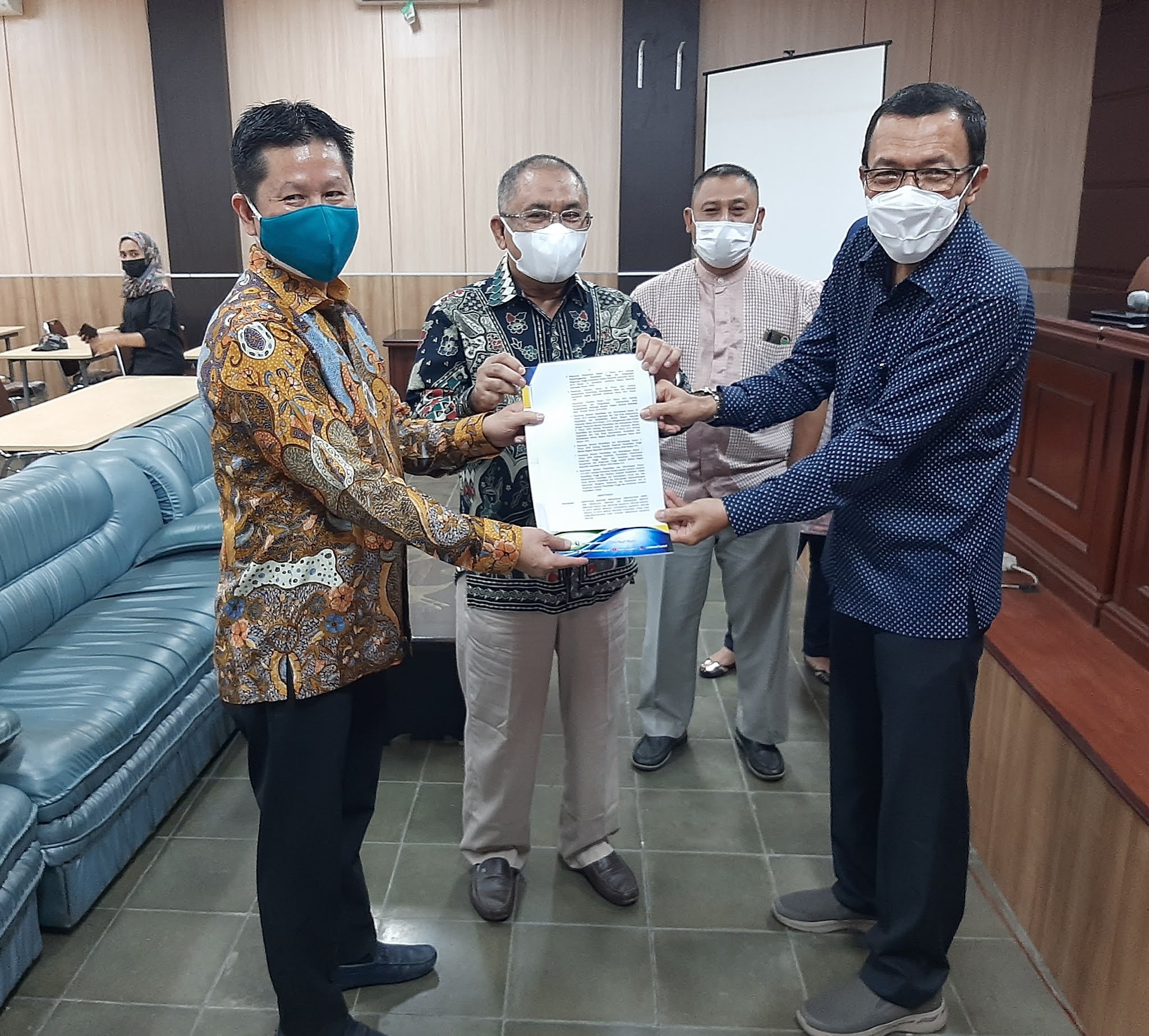 STIE Tricom Resmi Jadi Universitas, Prof Zul : UMTU Segera Terkenal ...