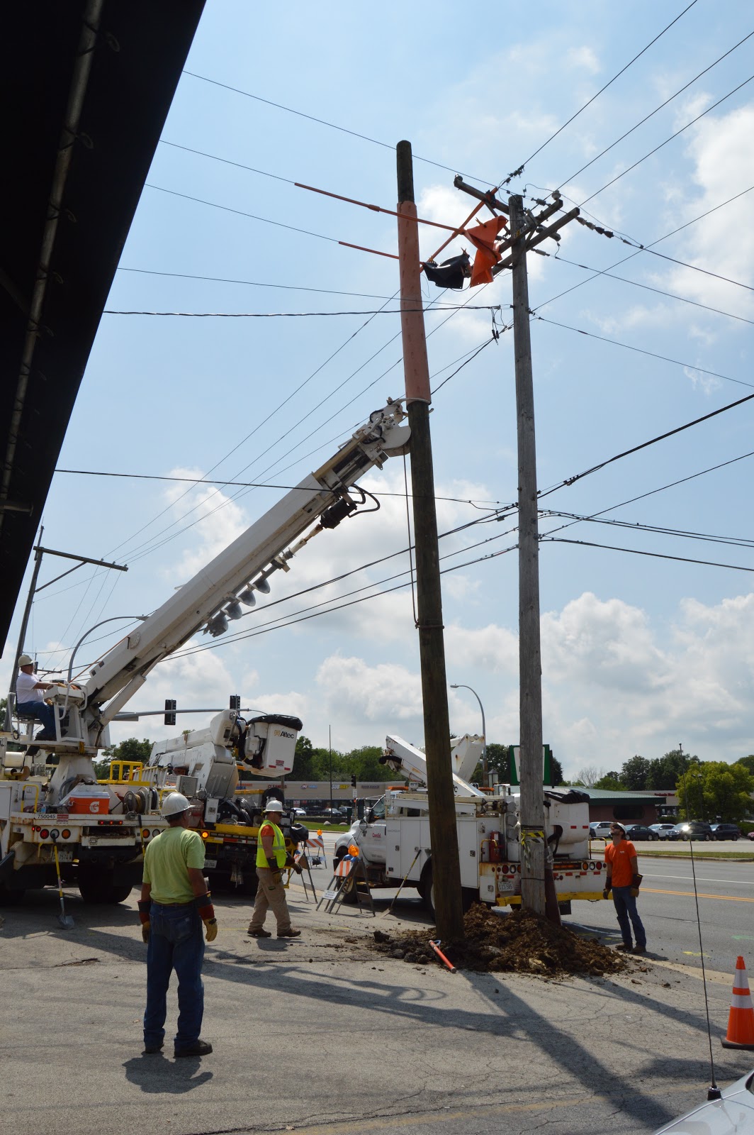 Industrial History: ComEd replacing a pole