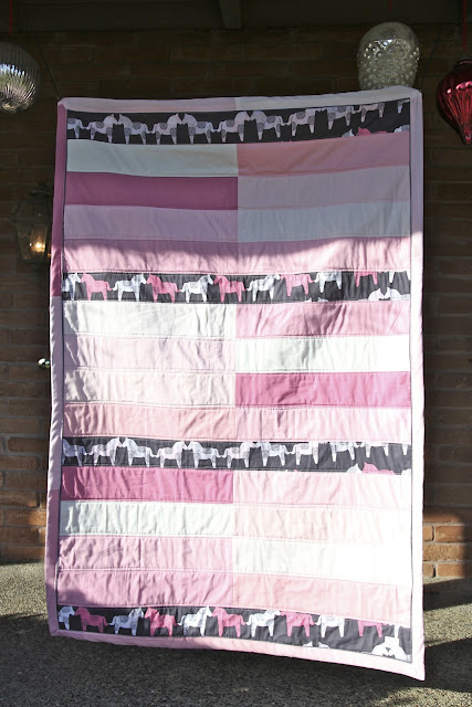 Oh. THAT Annelie...: DIY Project: Striped Baby Quilt