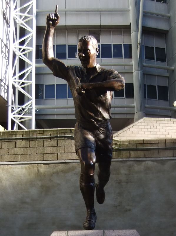 Photographs Of Newcastle: Alan Shearer Statue