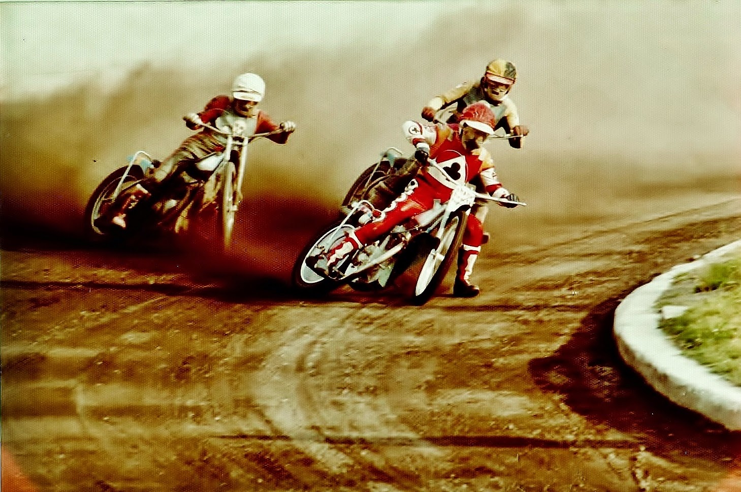 Ferraris and Other Things: Speedway: Belle Vue Aces v Poole (12 June 1976)