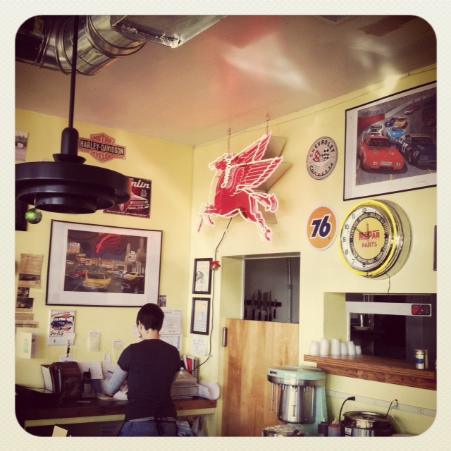 Oliver Beauty...: The Garage Cafe