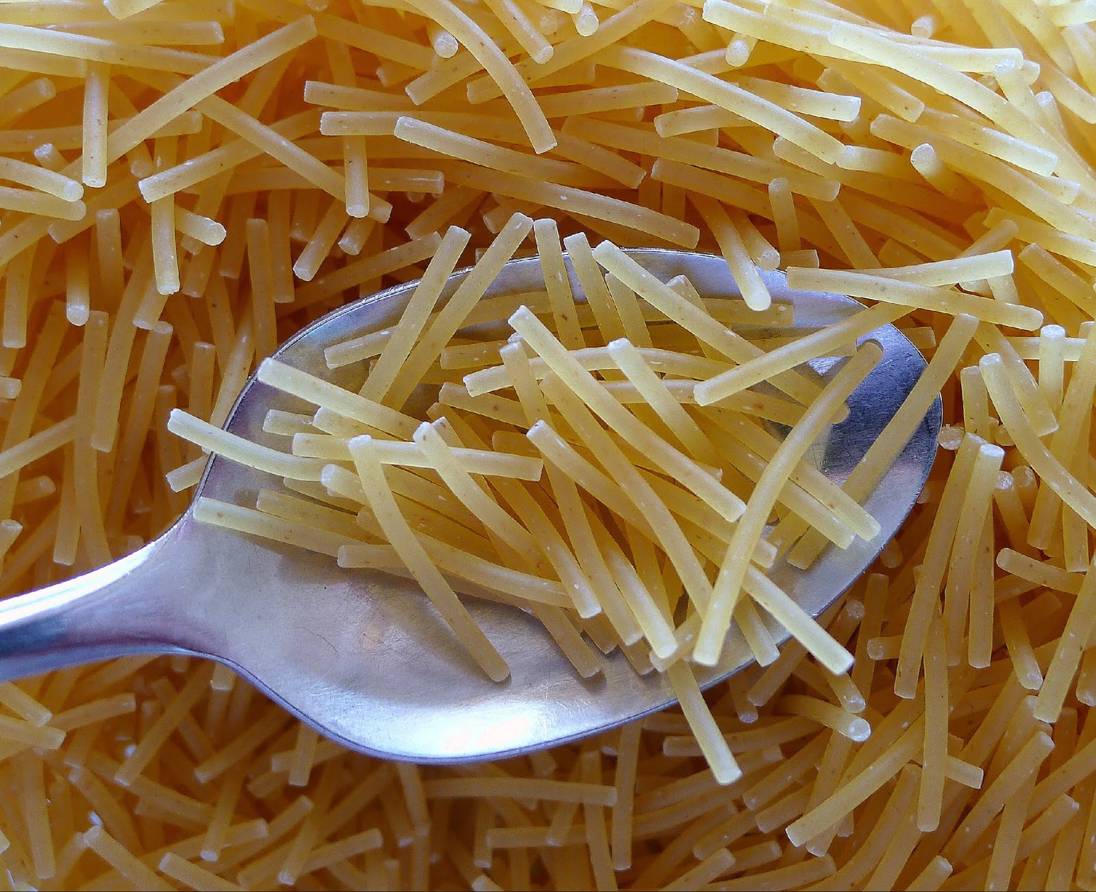 MY KITCHEN IN SPAIN: THE CUPBOARD IS ALMOST BARE