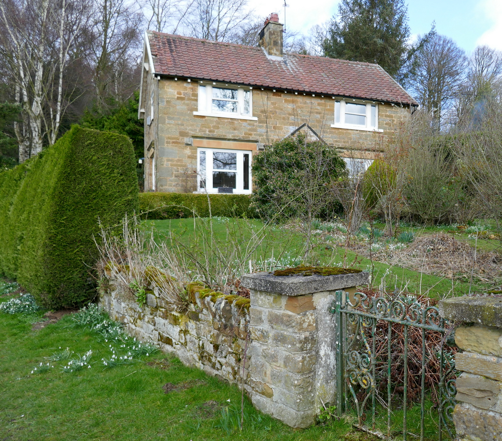 Walking in North Yorkshire: Nether and Over Silton to Hanging Stone and ...