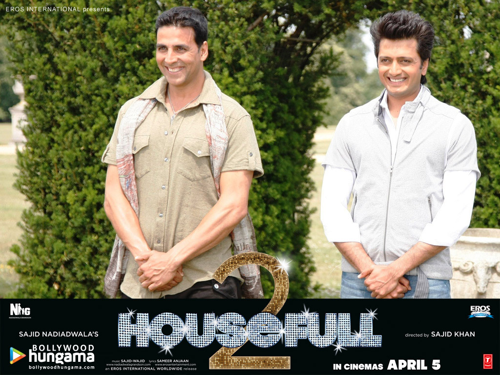 Akshay Kumar Italy: Posters & promotional photos of Housefull 2 movie ...